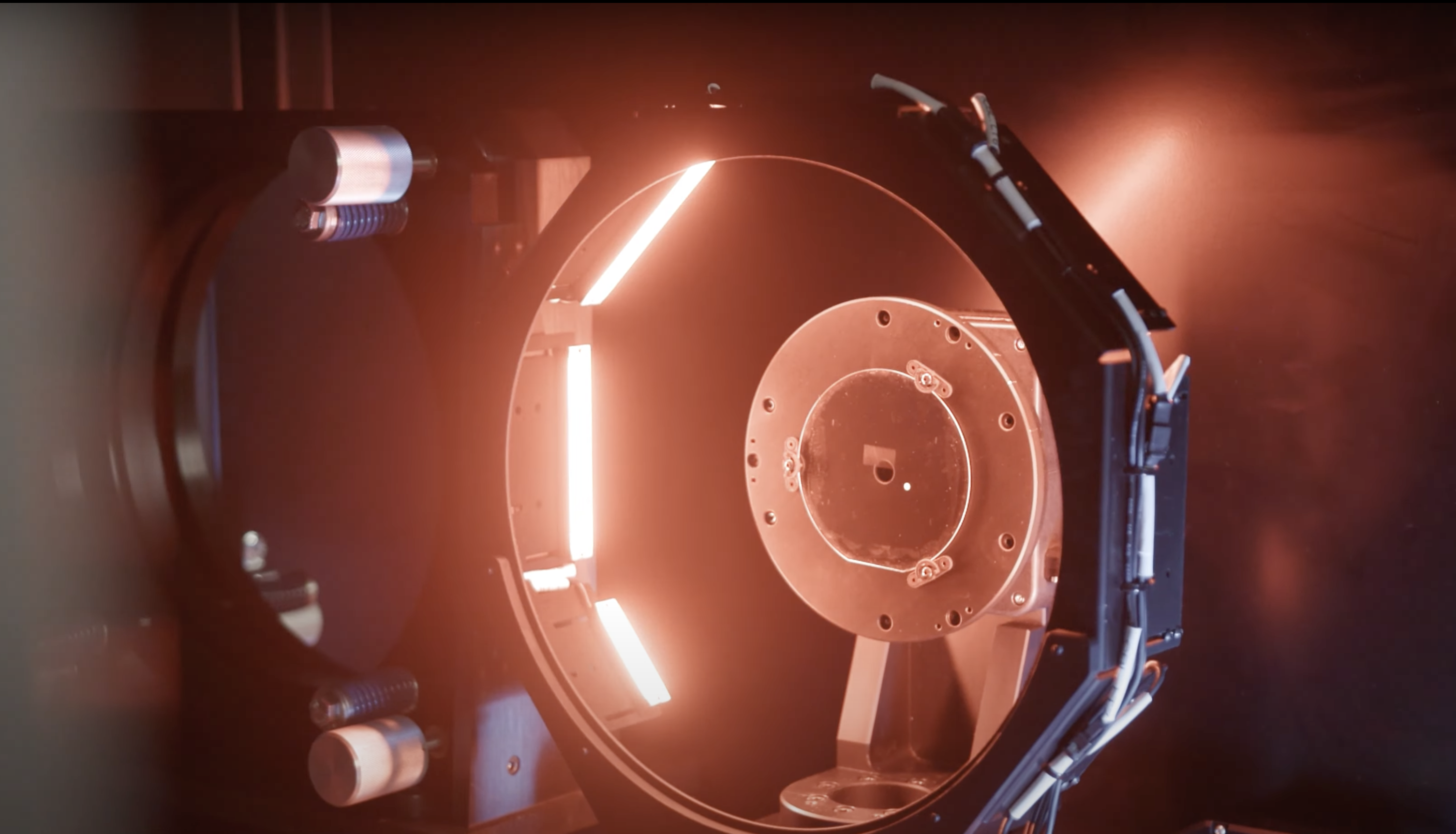 Illuminating AR: Why Littrow Diffractometers Excel in Evaluating ...